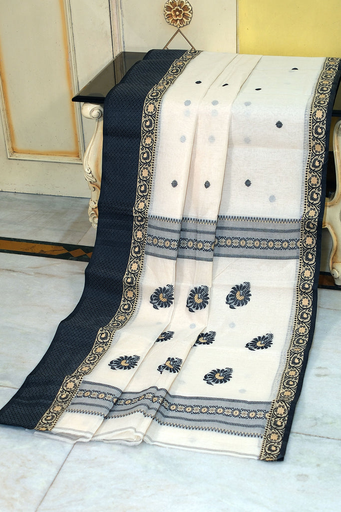Bengal Handloom Thread Work Bomkai Cotton Saree in Off White, Beige an ...