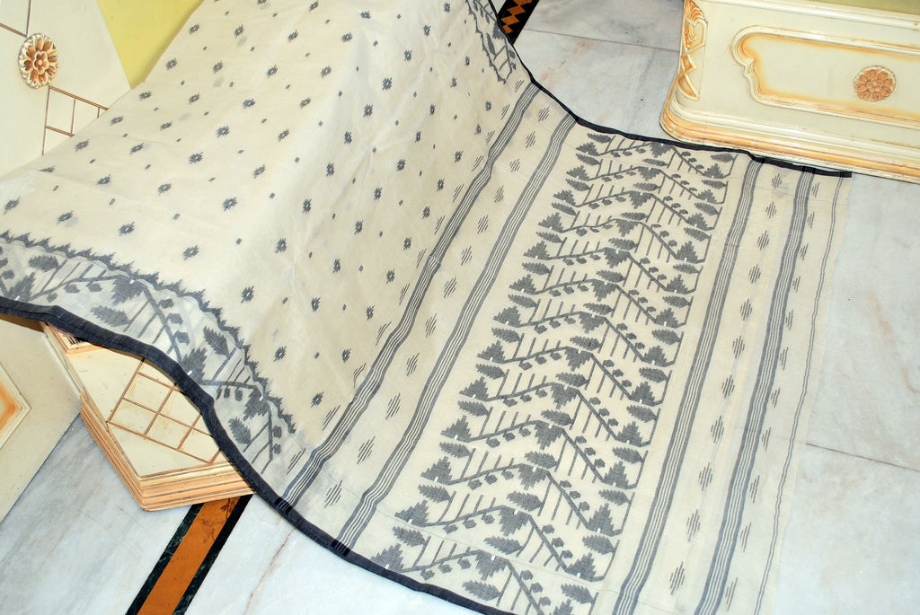 Hand Karat Needle Woven Work Pure Cotton Bengal Jamdani Saree in Parch ...