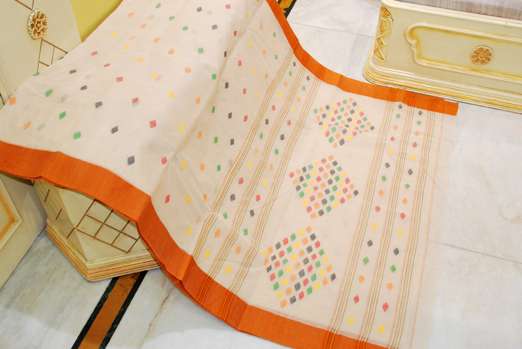 Rhombus Motif Pallu Hand Work Cotton Dhakai Jamdani Saree in Warm Beig ...